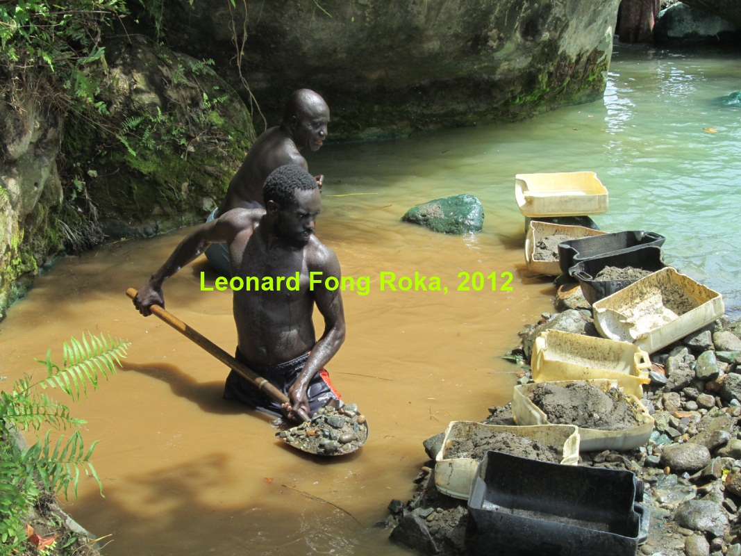 Leonard Fong Roka: Bougainville's Tumpusiong Valley in Pictures-2012