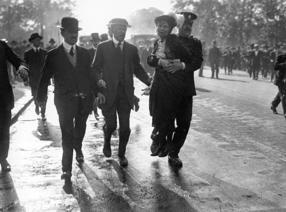 Suffragettes vs. Police: Historical Photos of Women's Suffrage ...