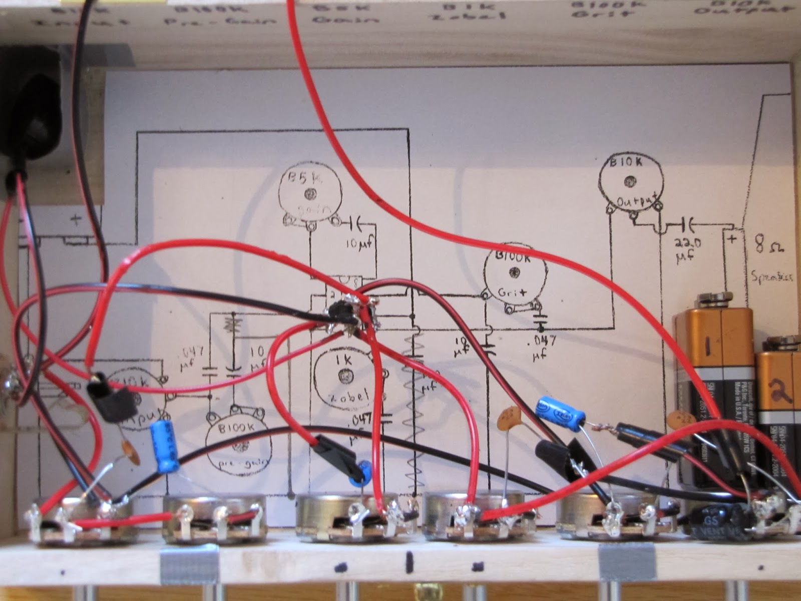 Guitar Gear Reviews: Science Fair Experimental LM386 Amp