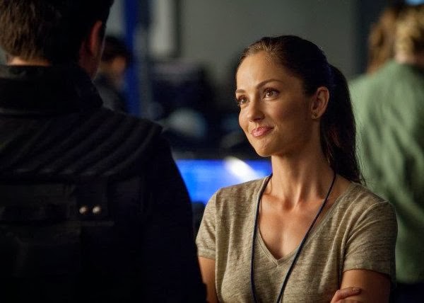 SNEAK PEEK : "Almost Human: Arrythmia"