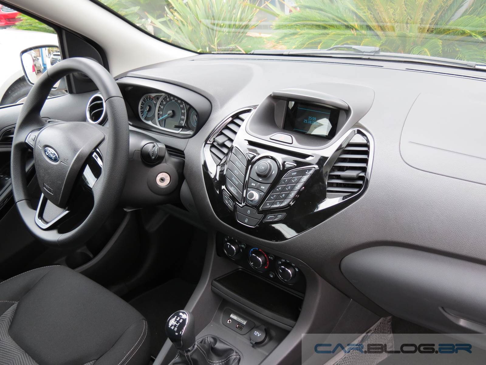 Novo Ford KA hatch e sedã: tabela de preços e de itens