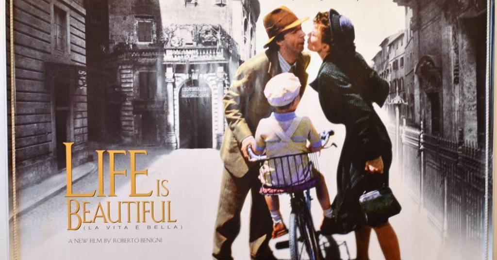 History Millitary 's Corner : เปิดหนังดู : Life is Beautiful (1997 ...