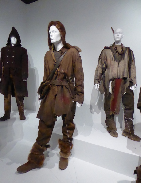 Hollywood Movie Costumes and Props: Oscar-nominated movie costumes from ...