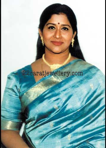 Actress kavitha in Simple Diamond Set - Jewellery Designs