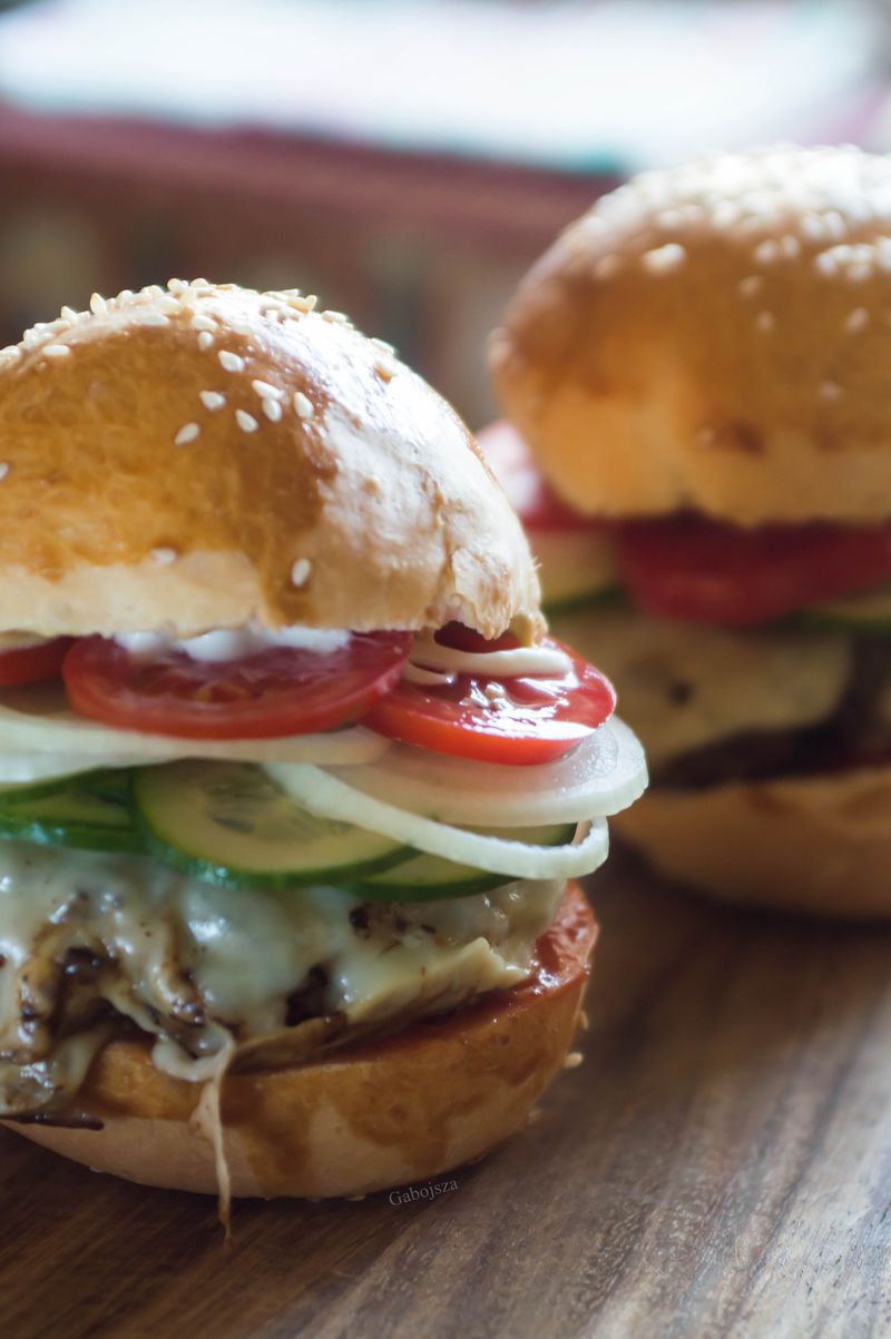"Anya, ez isteni!...", avagy Gabojsza konyhája: Slow food hamburger