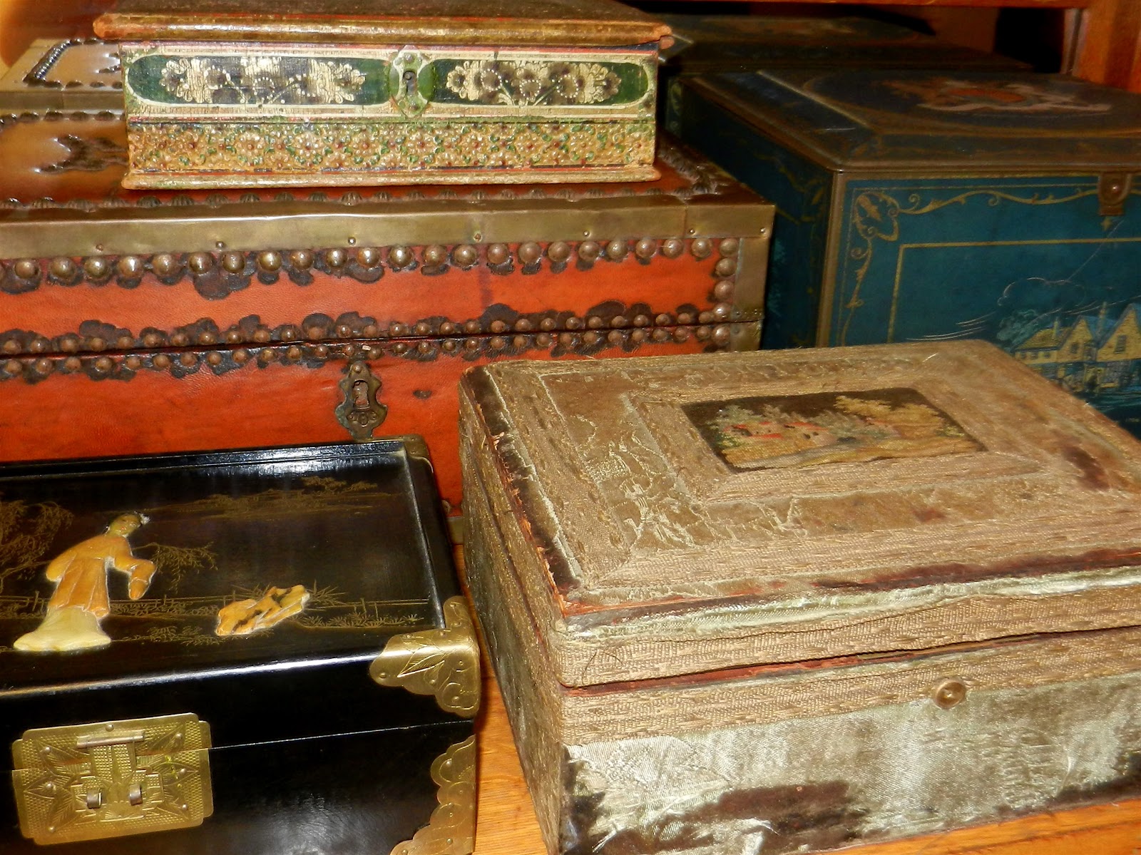 Knickerbocker Style & Design: Antique & Vintage Treasure Boxes