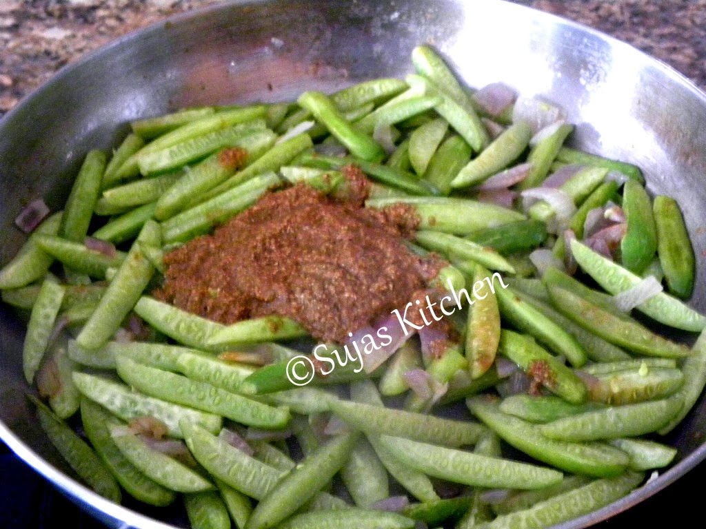 Sujas Kitchen: Manoli Kadle (Mangalorean Ivy Gourd)