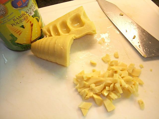 Susan's Savour-It!: "Sui Gow" Dumplings in Soup...