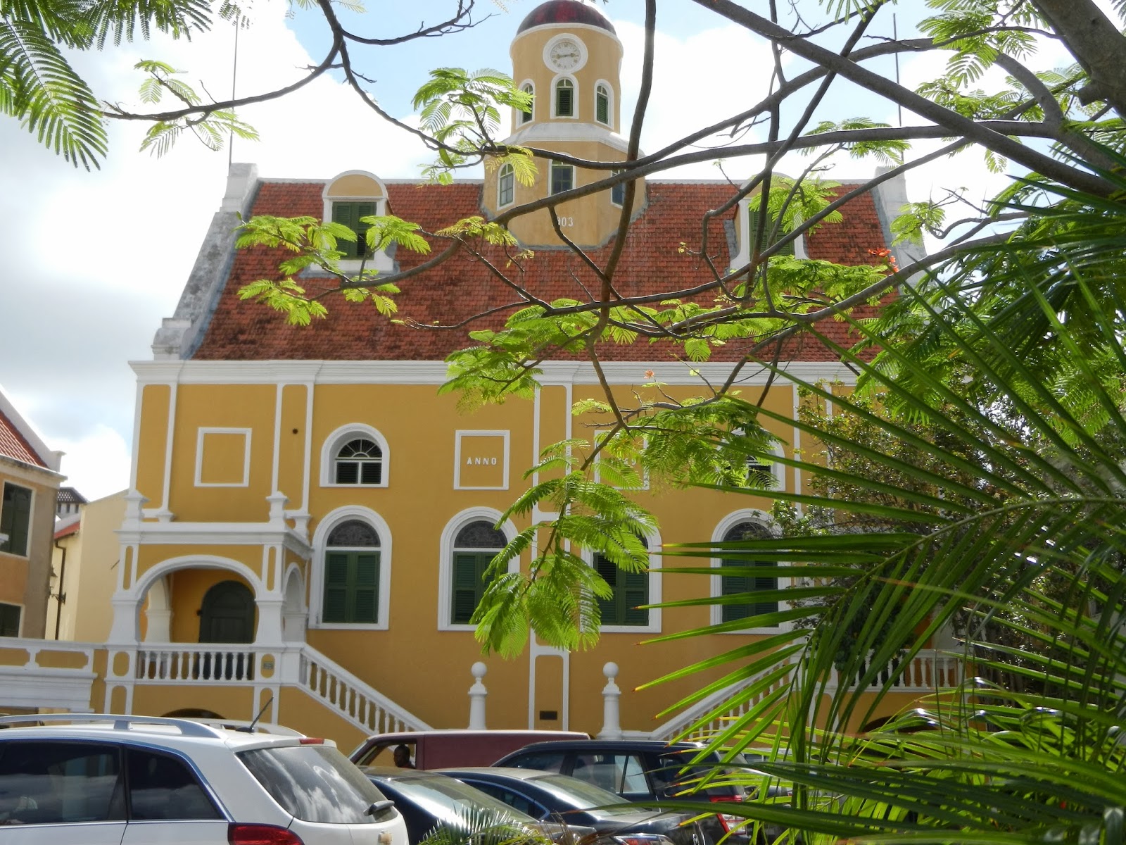 vicarious travelling: Cruising - Curacao