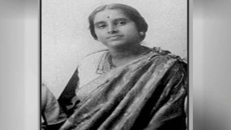 Who has been elected as the 'Mother of The Year' in 1975 on the ...