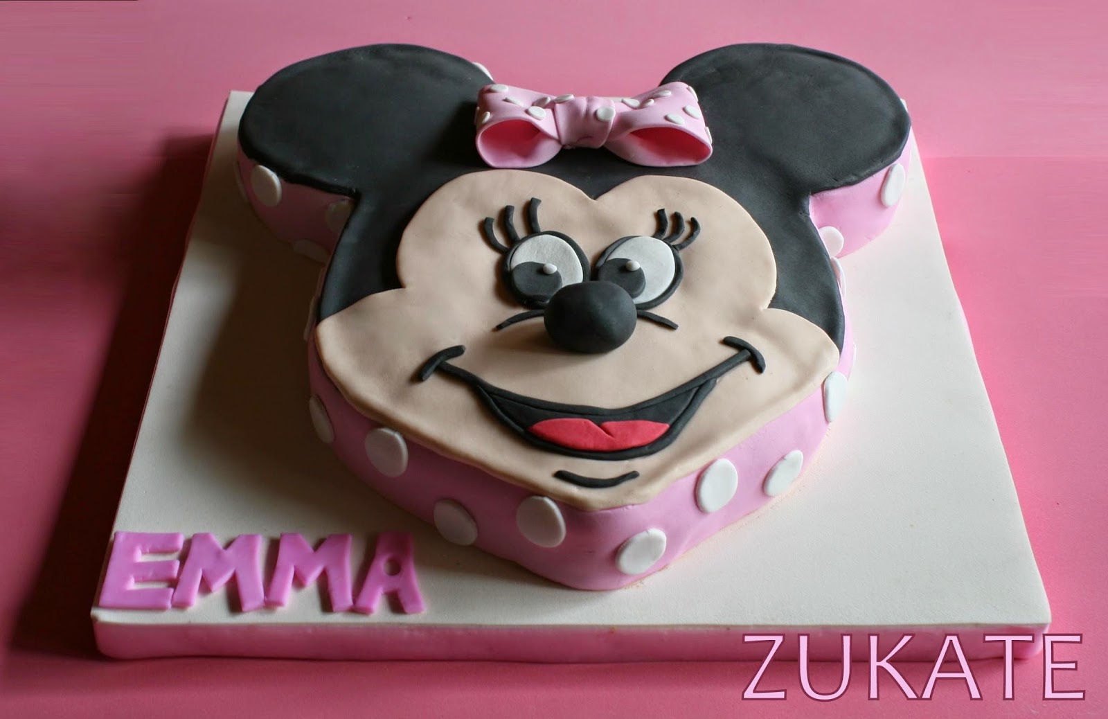 TORTA DE MINNIE MOUSE PARA EMMA | ZUKATE