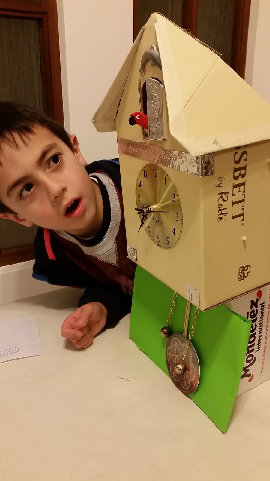 juguetes con materiales reciclados "abuirene" (y algo mas): Reloj cucu