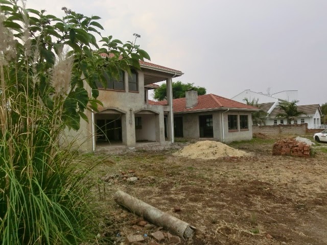 Properties for Sale in Zimbabwe : HOUSES FOR SALE IN LOW DENSITY SURBURBS