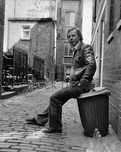 Pismotality: Not Without a Fan: Peter Skellern