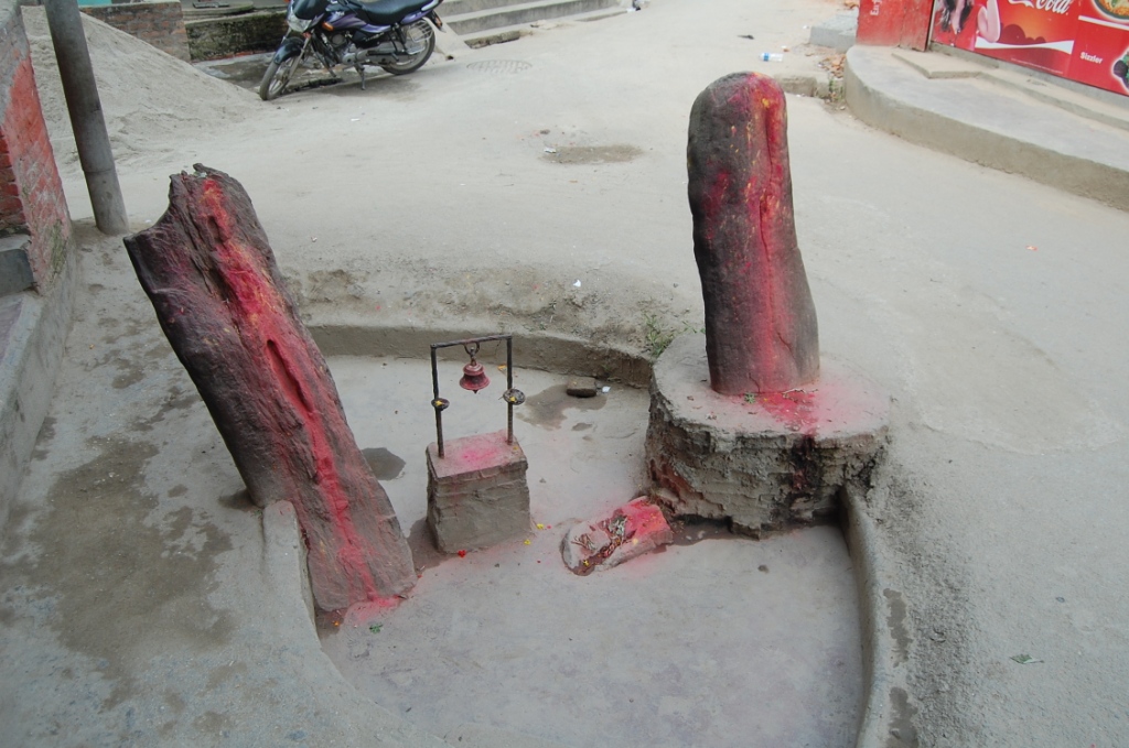 Useful Information, Links & Photo collections: Temples of Madhyapur-16 ...