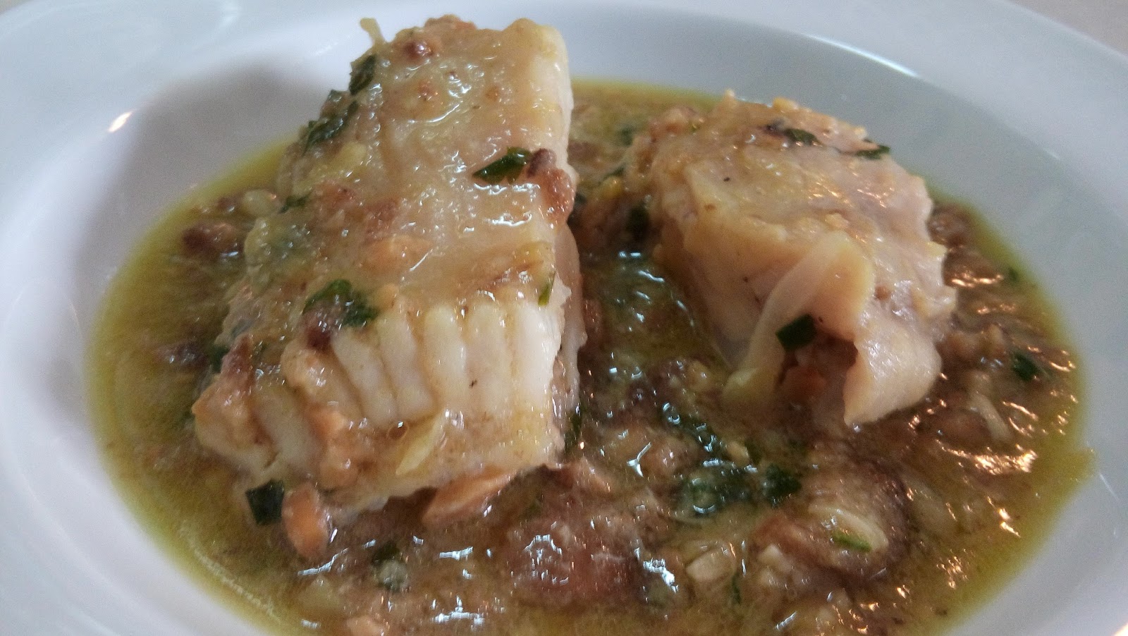 MI COCINERA FAVORITA : RAYA EN SALSA DE ALMENDRAS