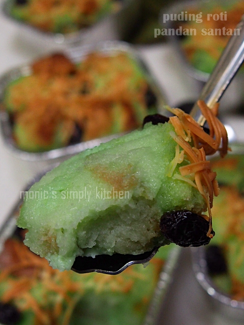 Puding Roti Pandan Santan - Monic's Simply Kitchen