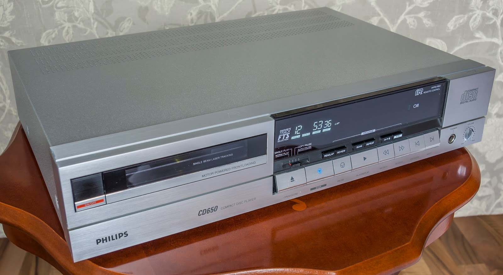 Golden Age Of Audio: Philips CD650 Stereo Compact Disc Player