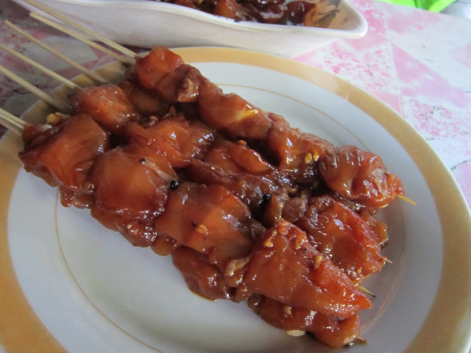 BARBEQUE ISAW, MUGS, CHICKEN at IBA PA....