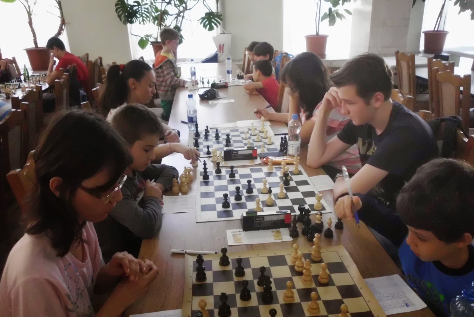 SAH CU ORIZONT 64: "CALUTUL DE FILDES" TURNEU DE SAH PENTRU COPII SI ...