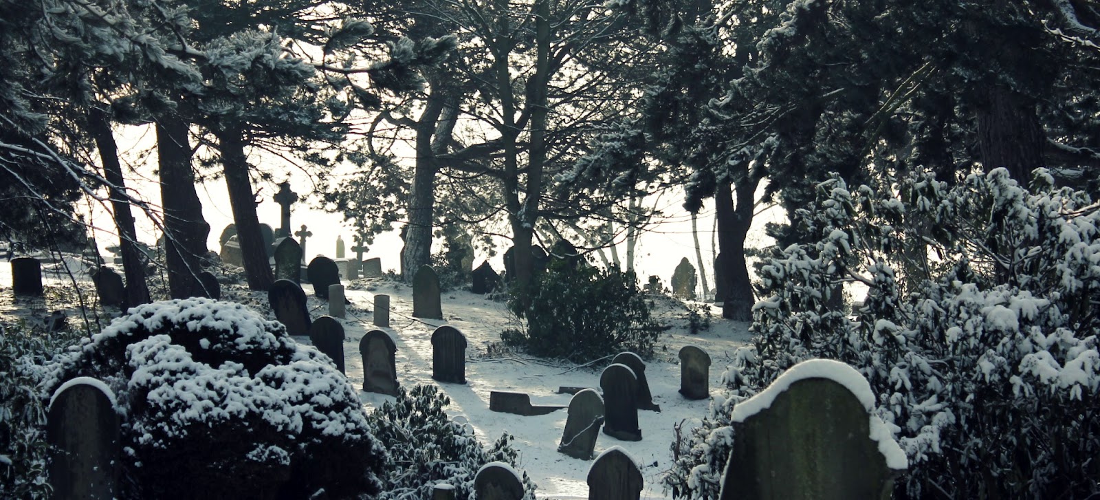 Something wicKED this way comes....: Cemetery Snow