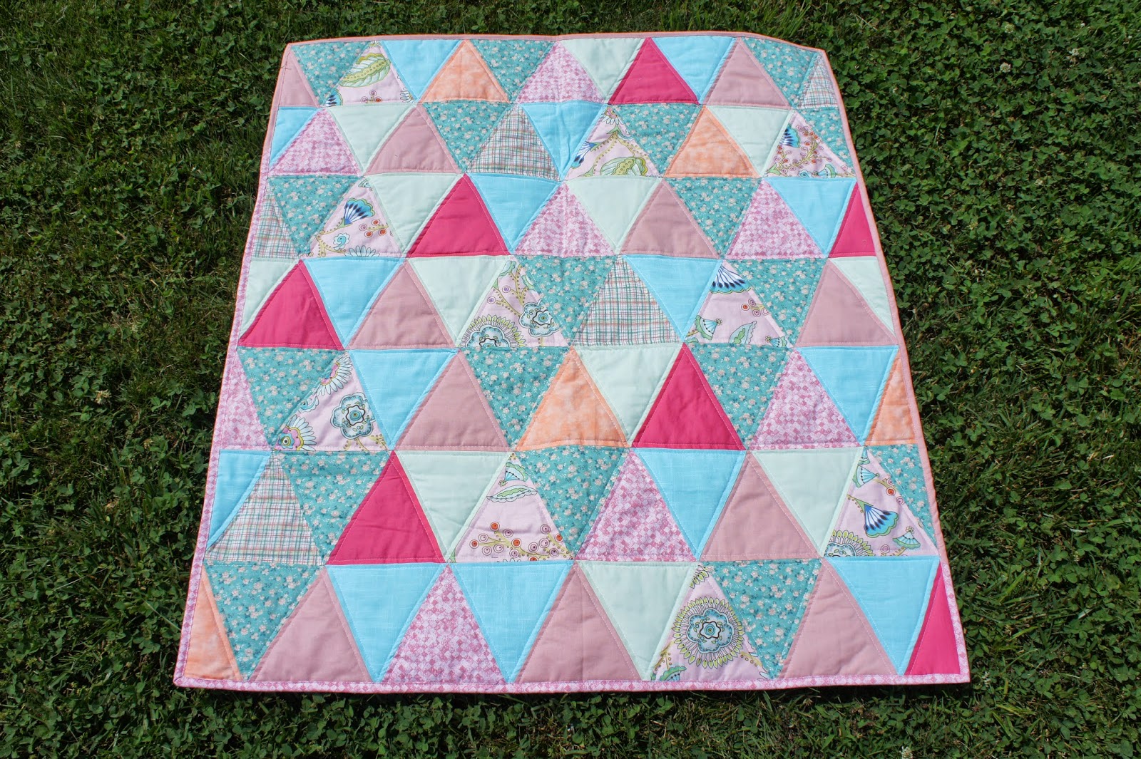 Tracy's Bits N Pieces: Comfort Quilts and machine quilting practice