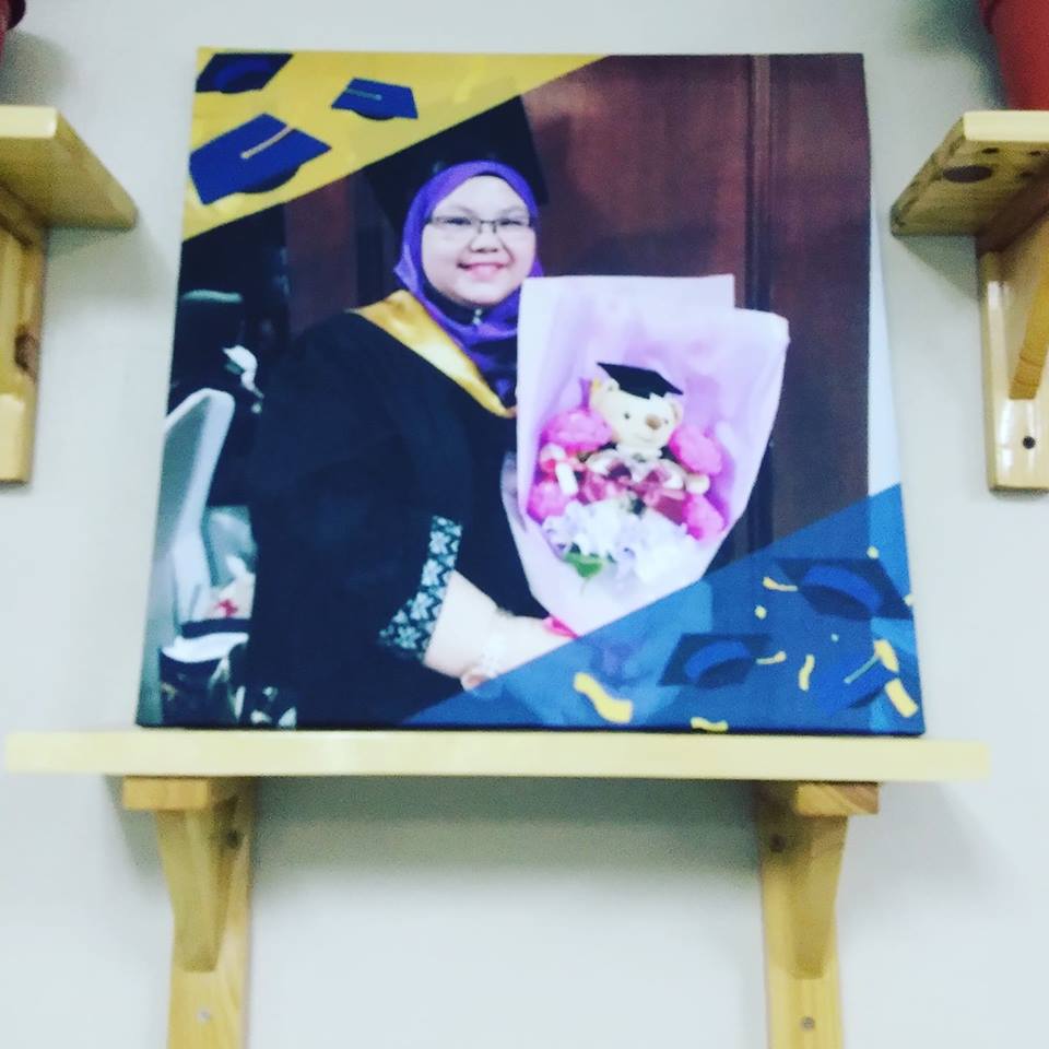 GAMBAR KONVO DARI SERAMIK DAN KANVAS TEMPAH DI PRINTCIOUS.COM