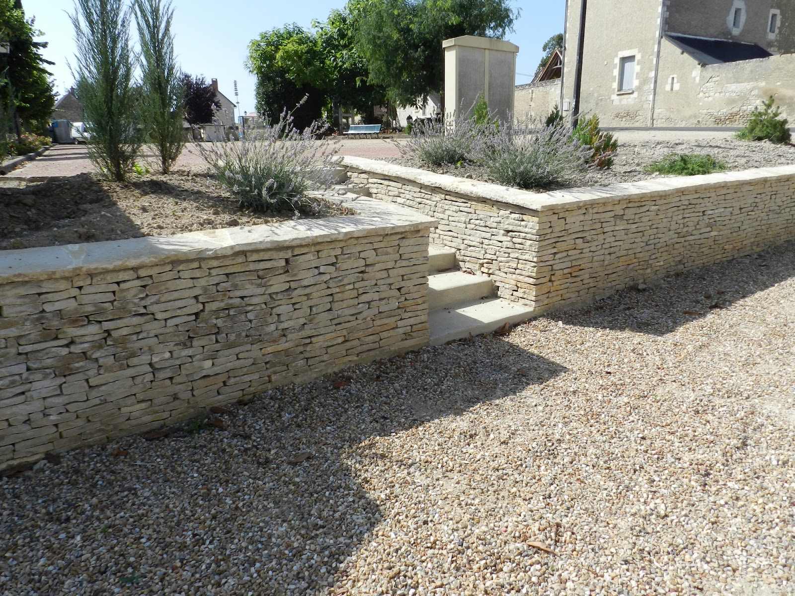 BRUNET Pascal: Murette façon pierres sèches à Pussigny