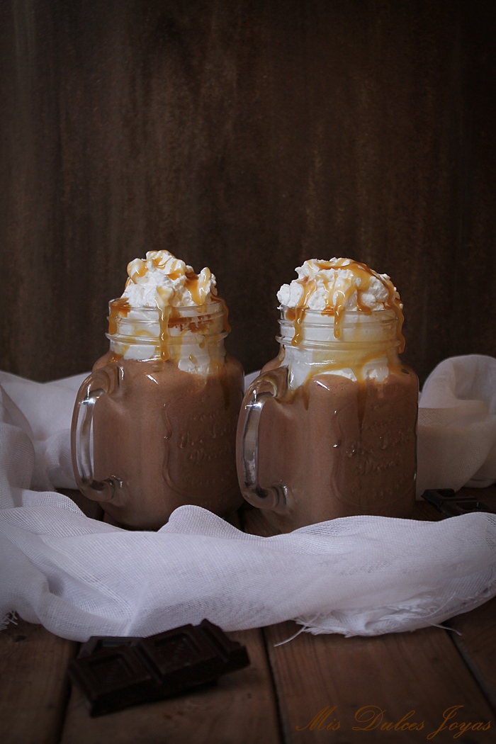 Chocolate Salted Caramel Milkshake (Batido de chocolate y caramelo ...