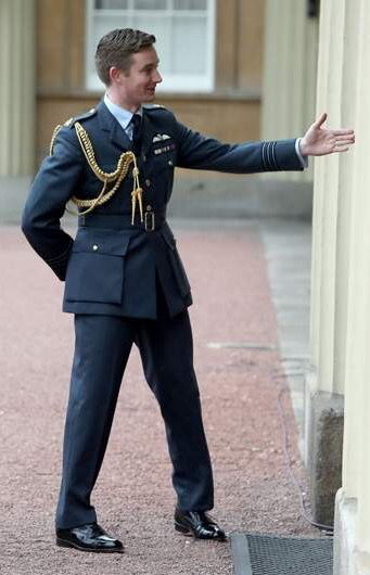 Hotties on the T!: Wing Commander!