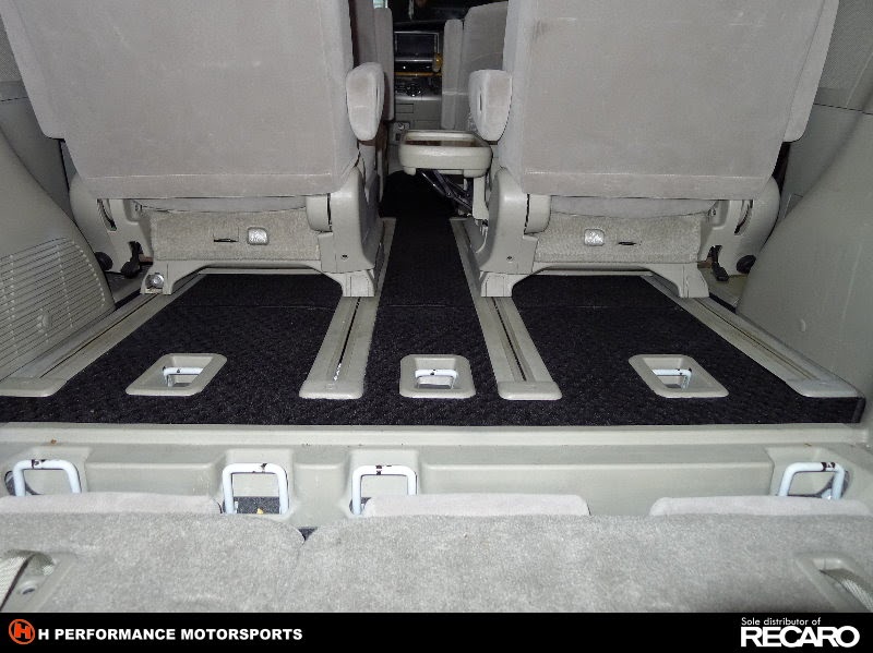 Premium Car Floor Mat: Toyota Estima ACR50 Premium Black Car Floor Mat