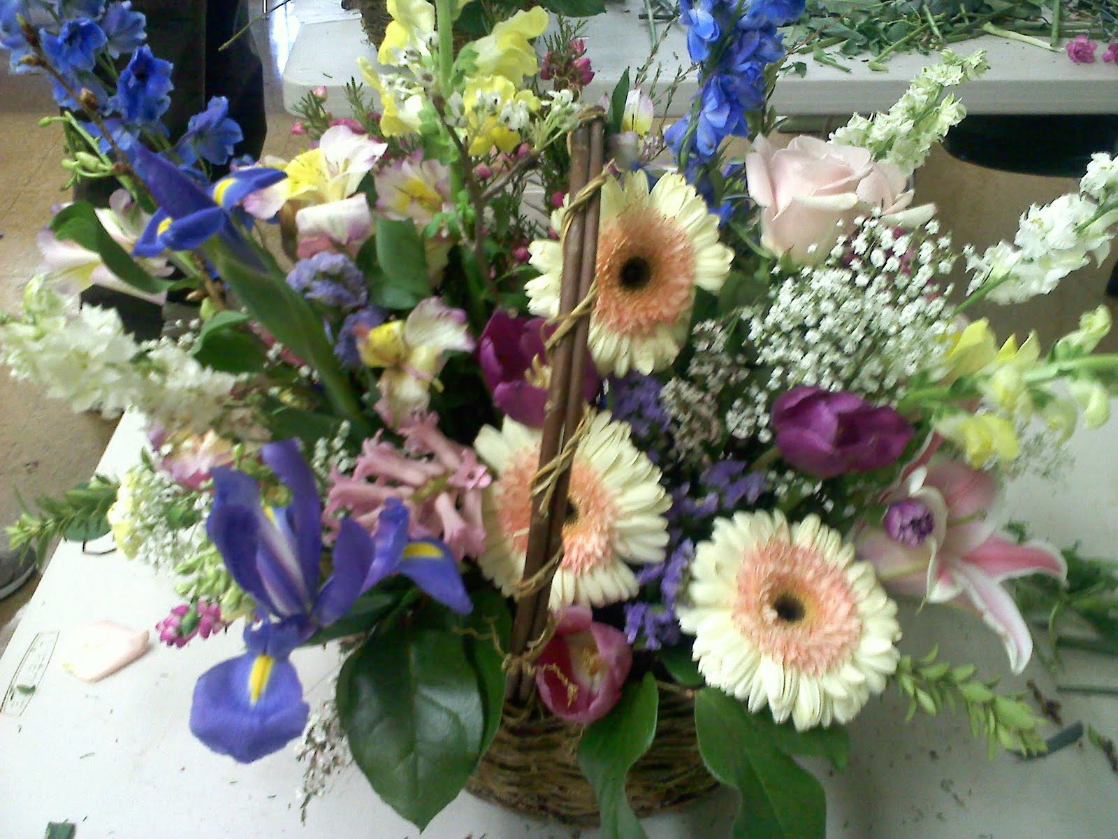 Homemade on Long Island: Spring Flower Arrangement 2011