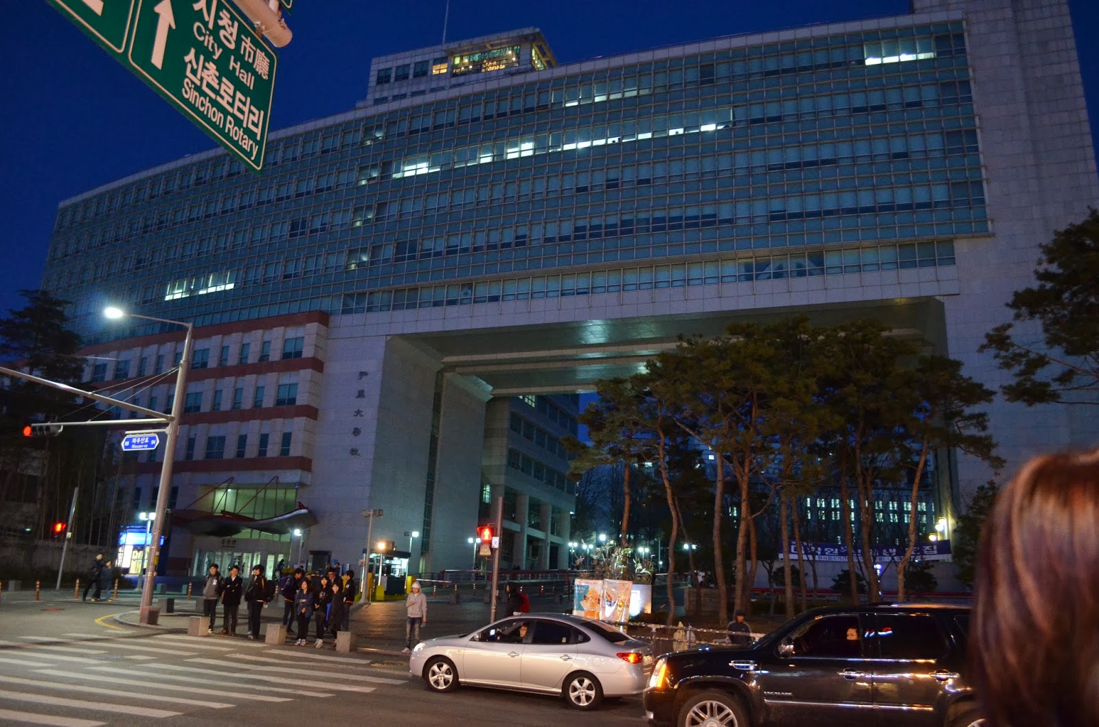 Seoul, Korea Day 6 - Hongik Univ, Hello Kitty Cafe (Hongdae ...