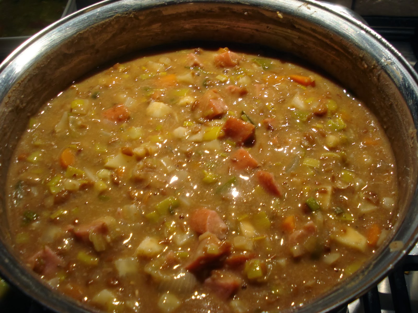 Anita's potjes en pannen: Bruine bonensoep