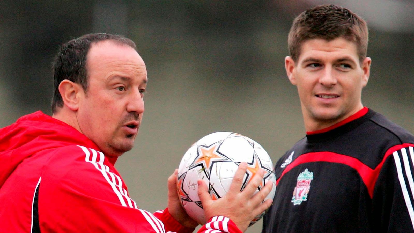 Robbie Fowler y Rafa Benítez hablan de Steven Gerrard. - ESTO ES ANFIELD