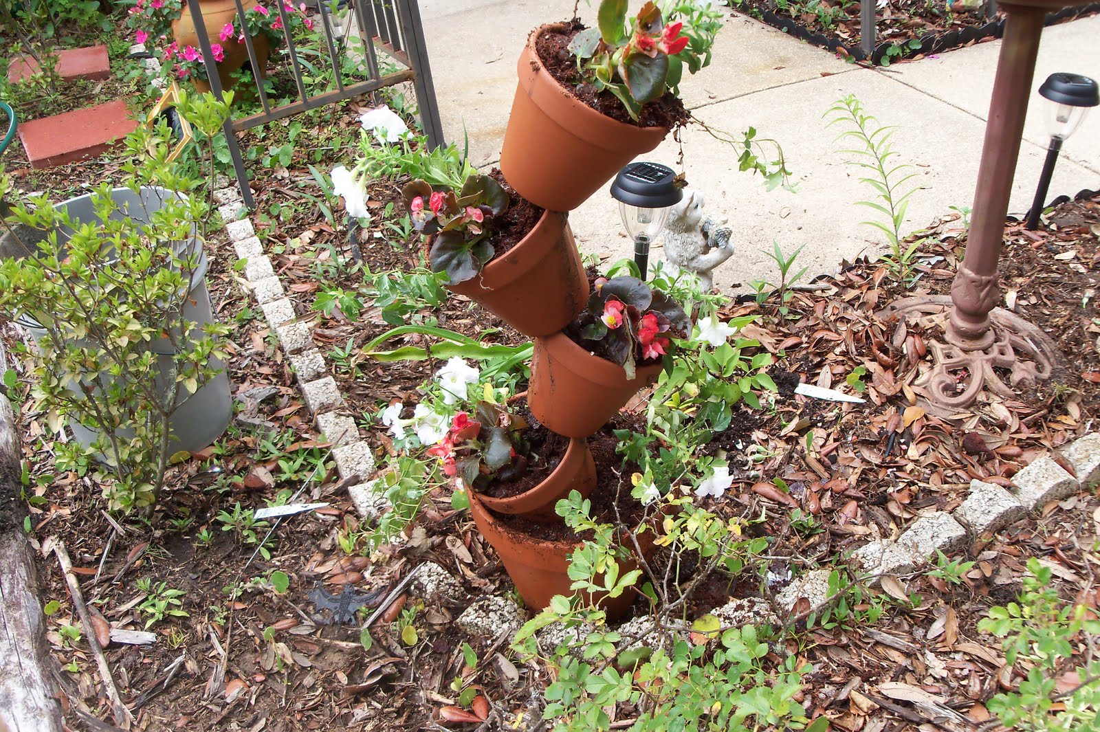 Southern Style: My Crazy Stacked Pots Planter....