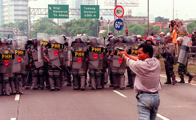 Pegertian Reformasi dan pertama kali istilah Reformasi digunakan ...