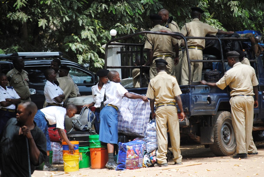 ASKARI WA JESHI LA POLISI BAADA YA KUMALIZA MAFUNZO YA CHUO CHA POLISI ...