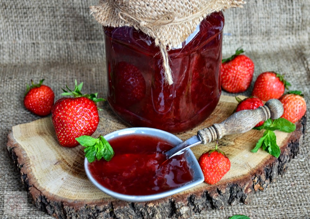 Dulceata de capsuni cu rubarba - CAIETUL CU RETETE