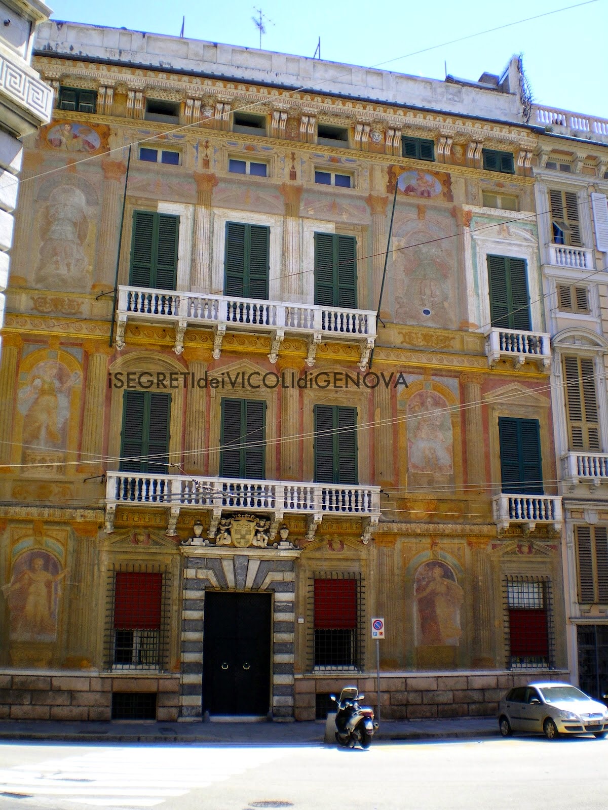 La splendida facciata dipinta di Palazzo Interiano Pallavicino