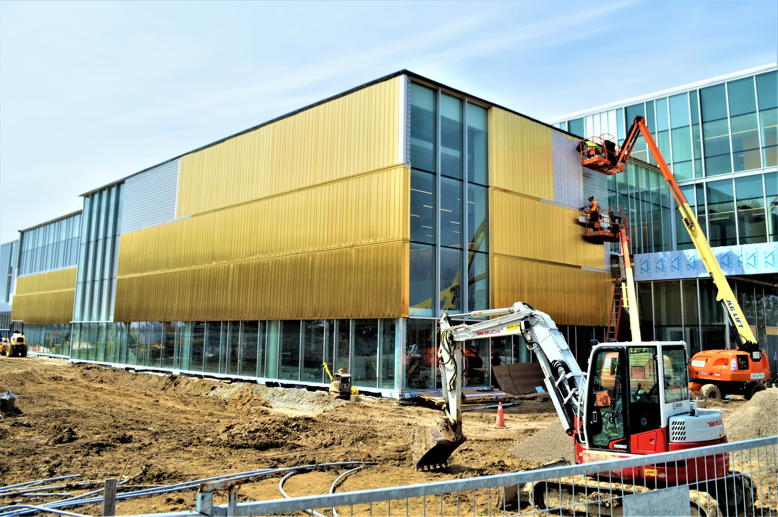 Camera on King & Aurora : Seneca College King Campus extension...