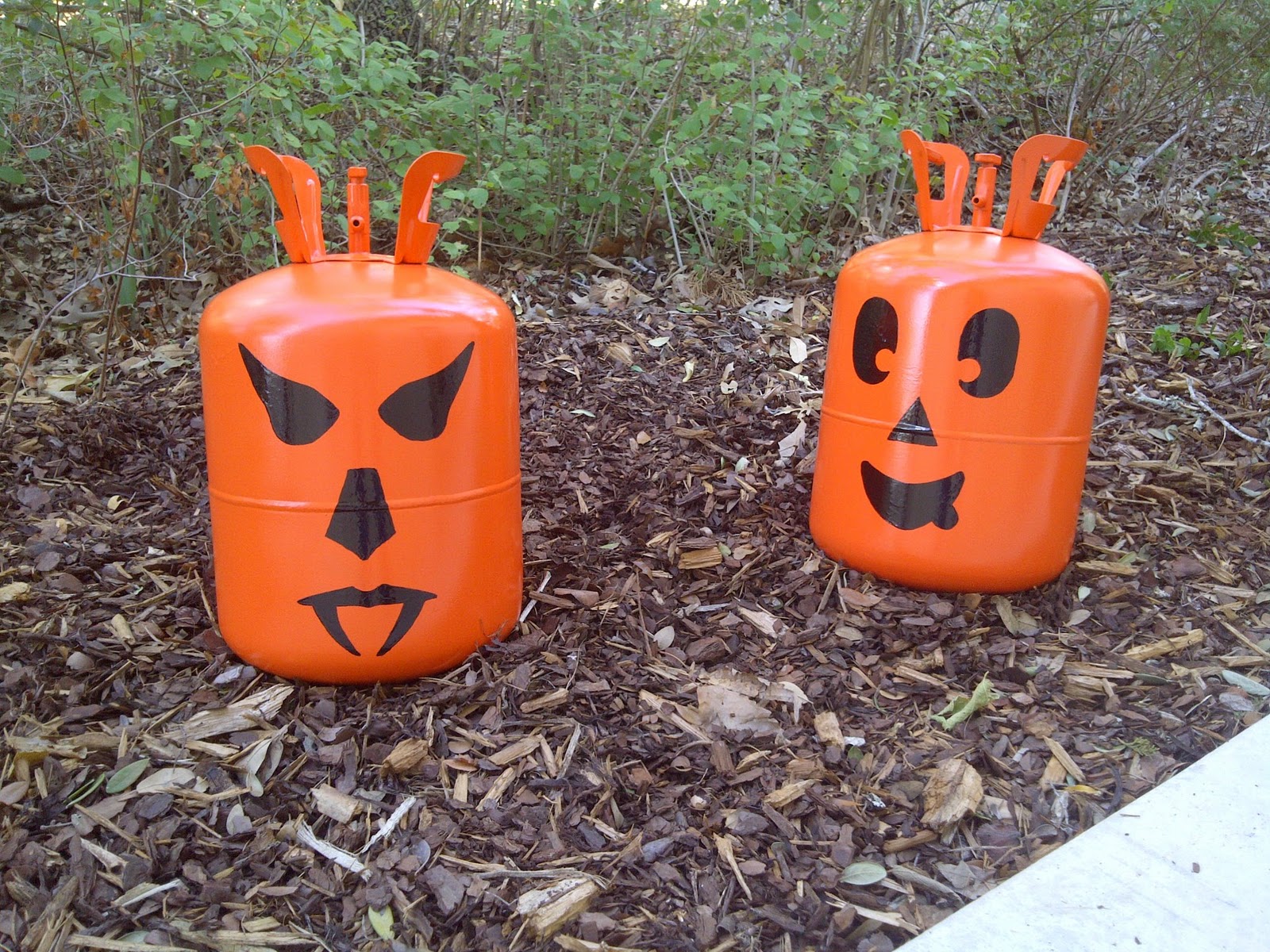 Adventures with Freon: Halloween Freon Bottles!