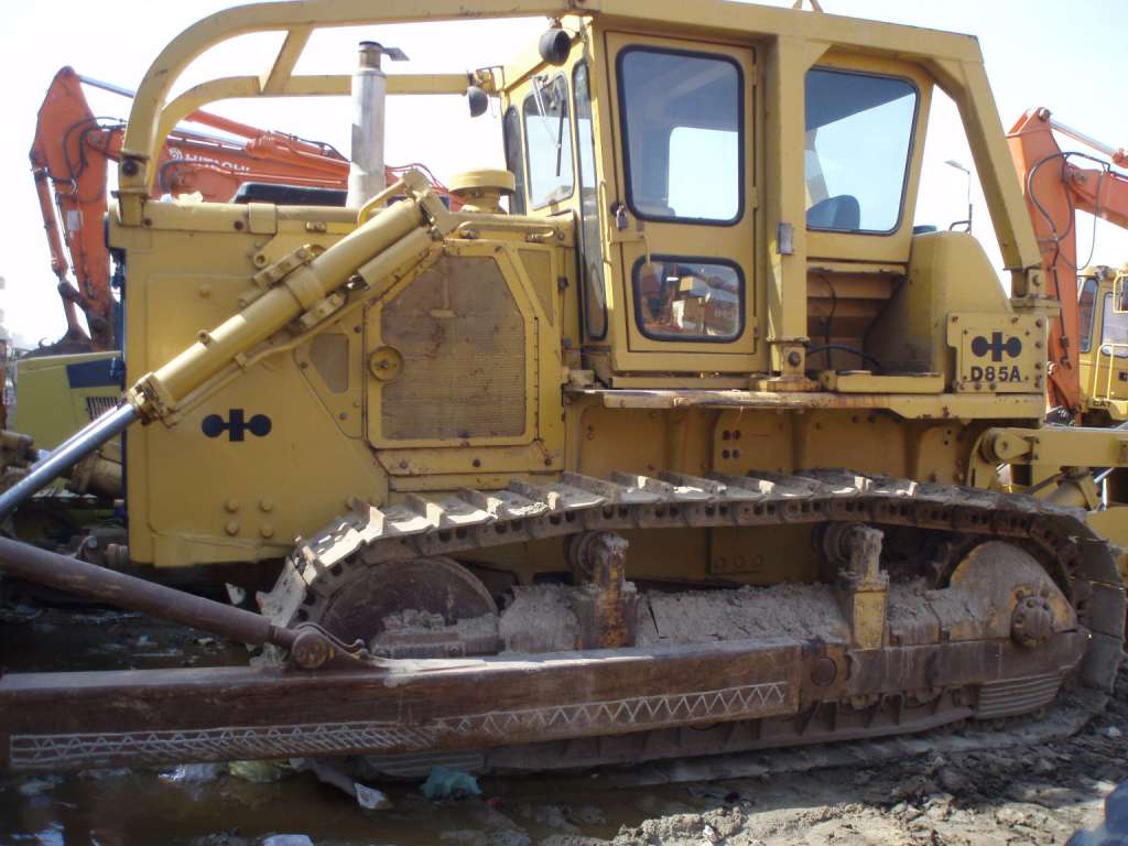 RAFIQ BROTHERS : Komatsu D85A-18 For Sale at Rafiq Brothers Constructions