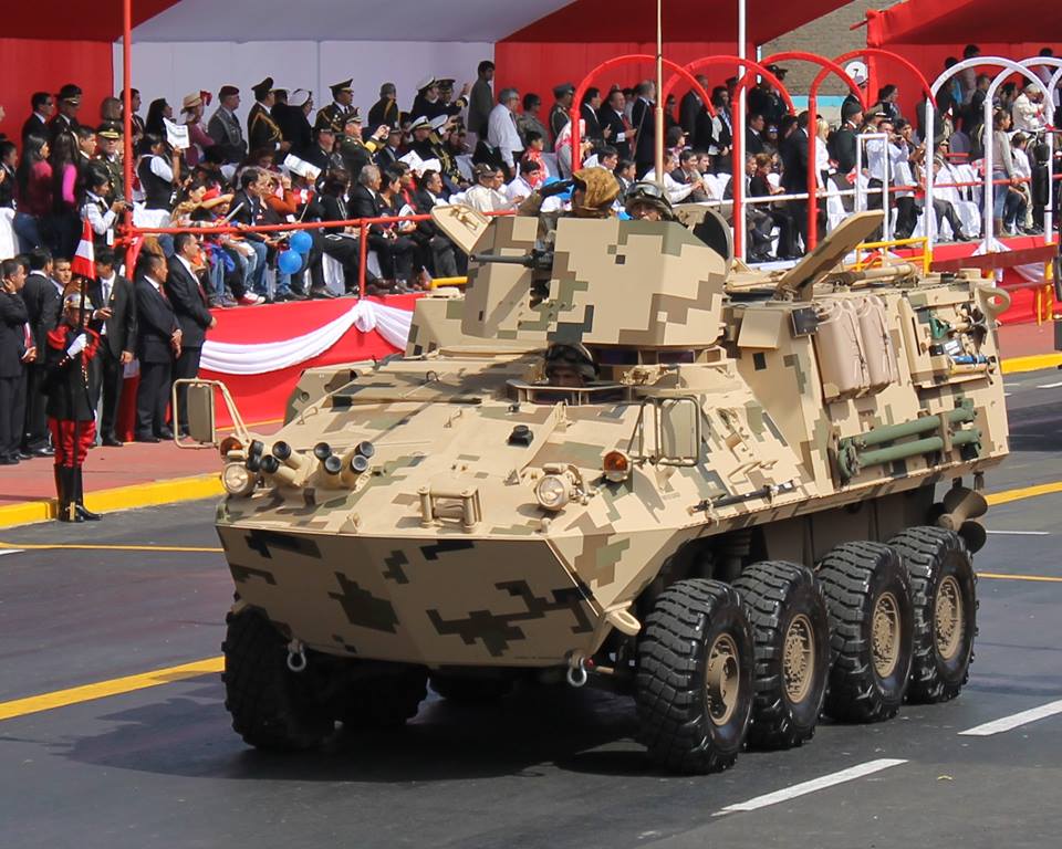 Lima Noticias: La Marina de Guerra recibe los tres últimos blindados LAV II