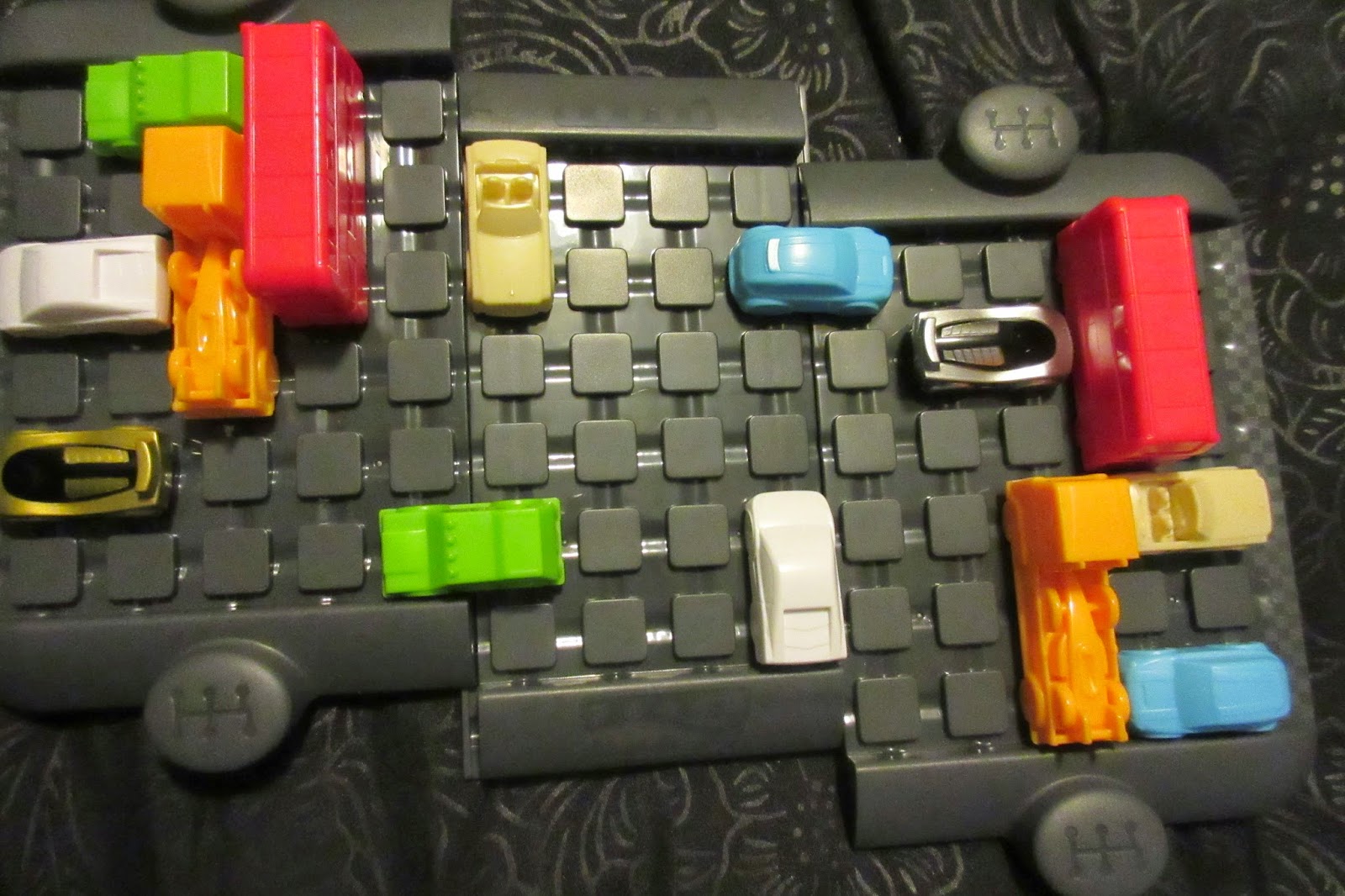 Rush Hour Shift-- A Great Brain Game for Two Players #thinkfun