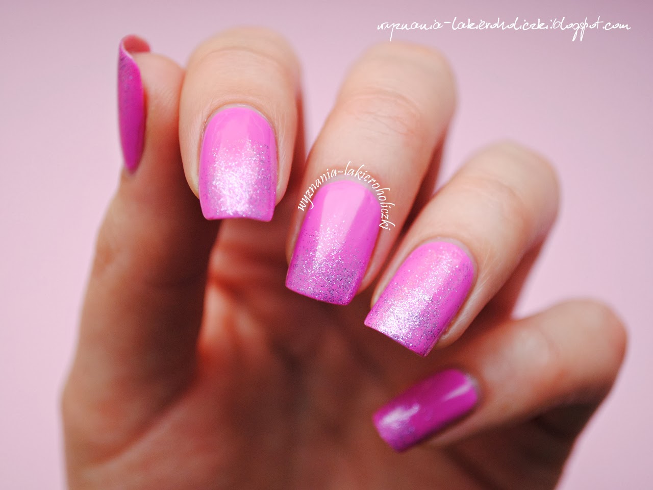 Confessions of a Polishaholic: Orlątkowy duet: Pink waterfall & Pixie ...