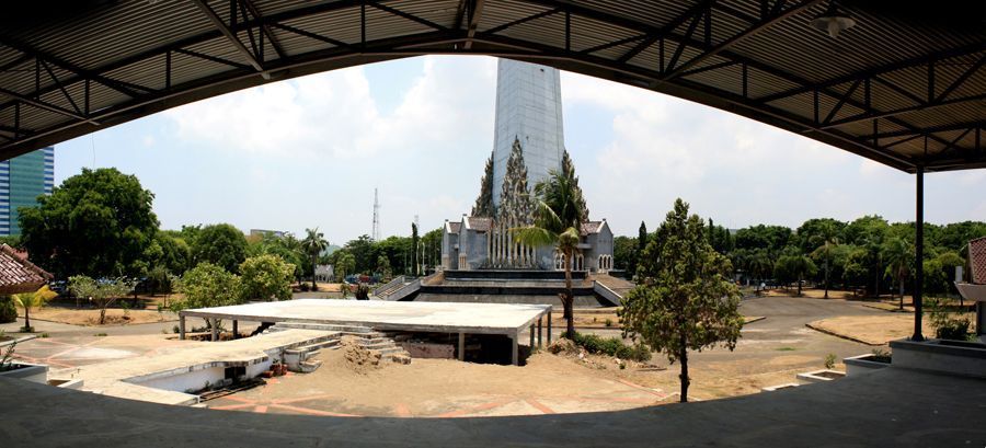 JALAN JALAN KE MONUMEN MANDALA