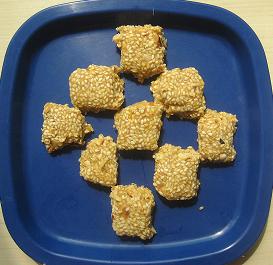 Simple Vegetarian Recipes tried and tested: Sesame Seed Snack Bar(Chikki)