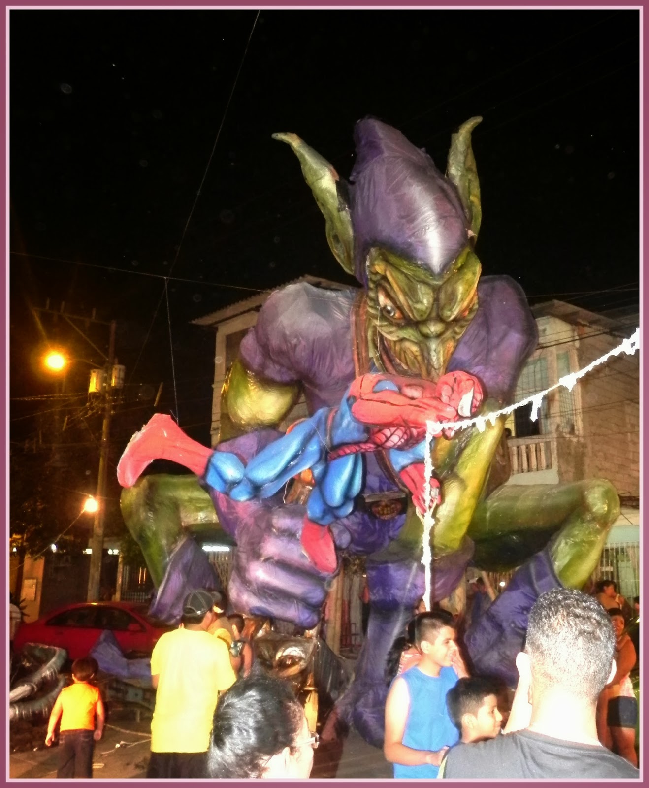 Fotos, Scrap y Algo mas.: Monigotes Gigantes - Tradición de mi País!