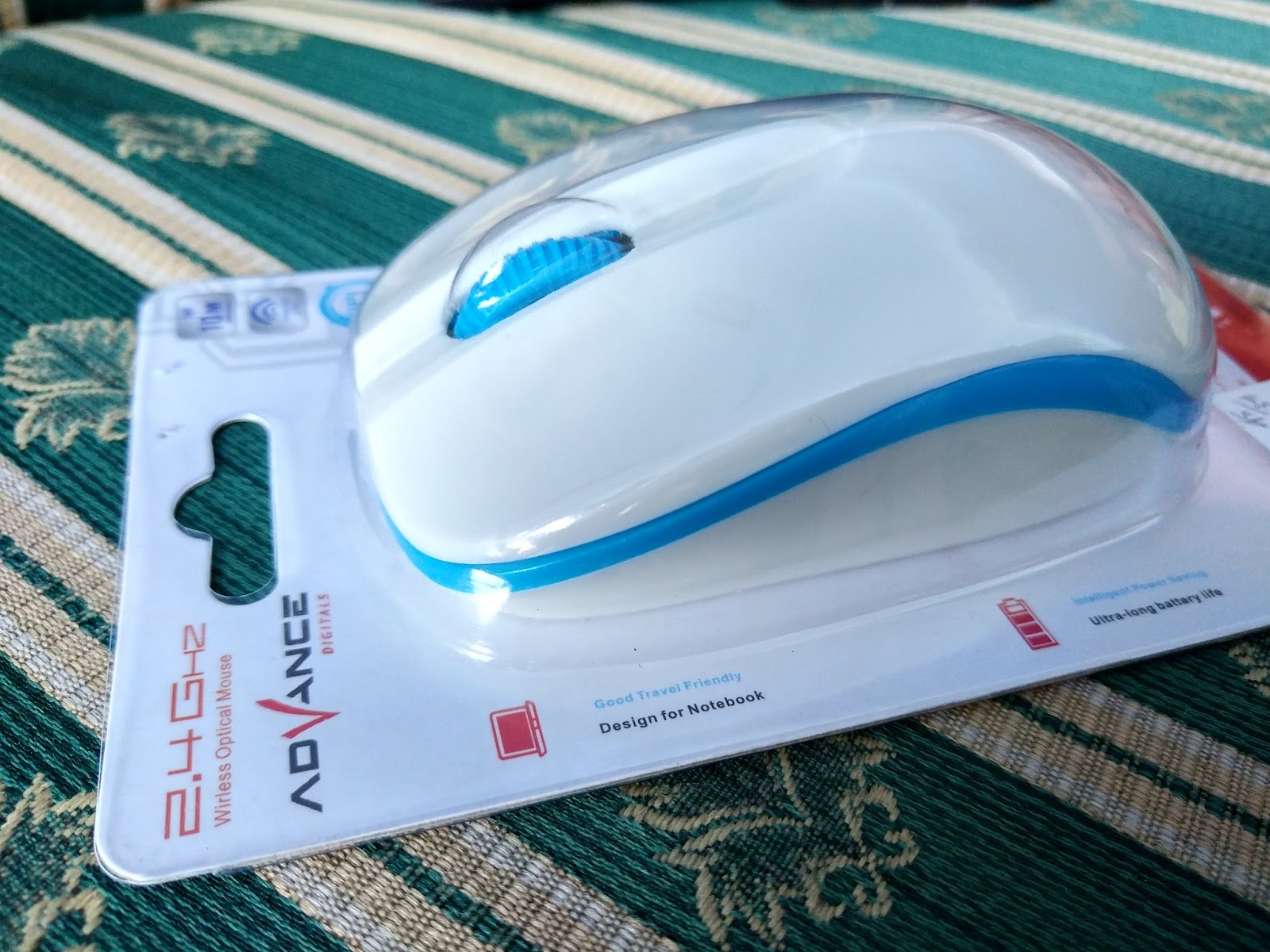 The Other Side: Mouse Wireless Advance W10 : Praktis Dan Ekonomis